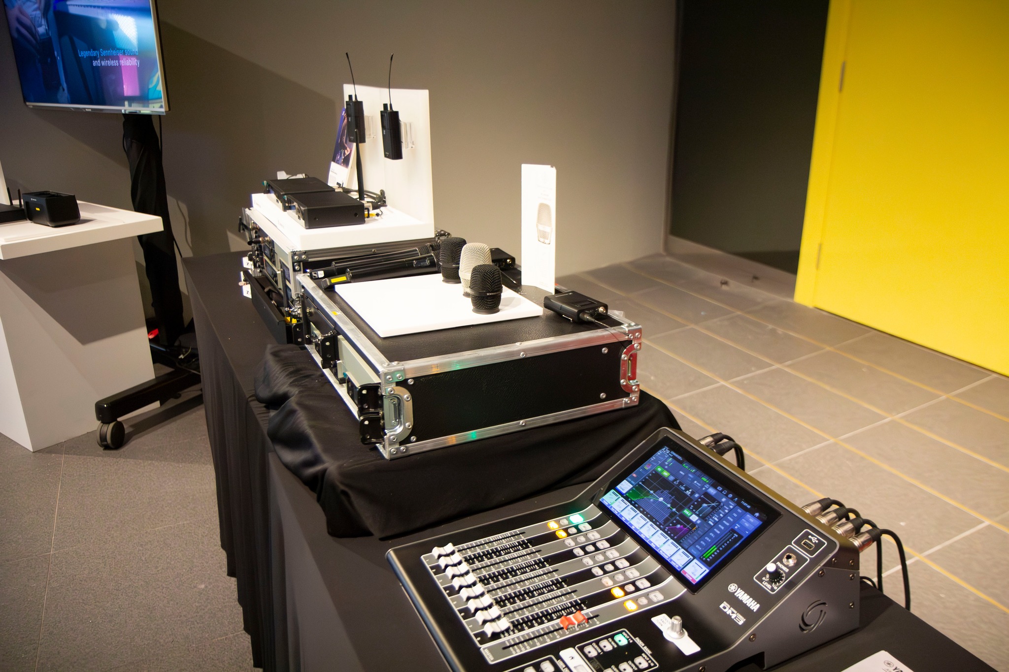 A&L Group | Stage Lighting Solutions Provider | Event Audio System ...